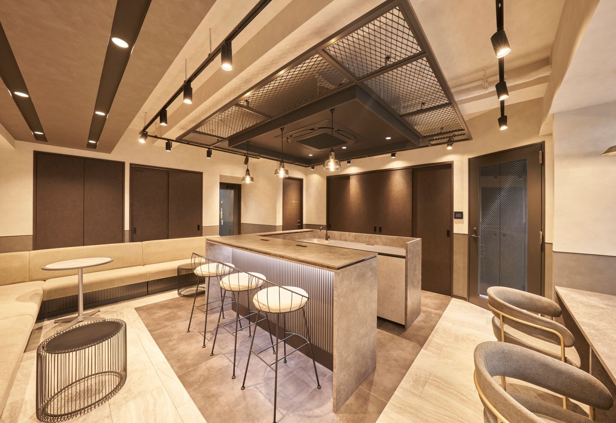 7・8階(メゾネット) – JP-BASE ワクワクする場を創り出し、次の時代へ繋いで行く。